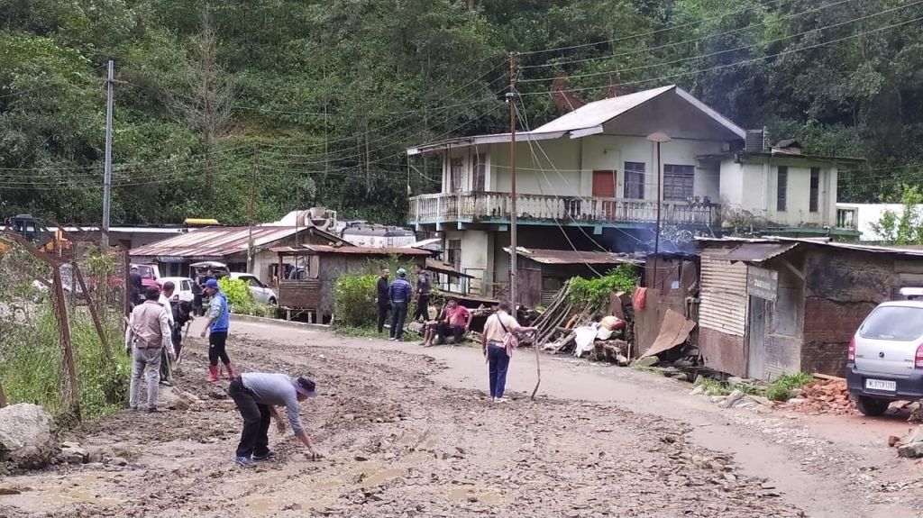 NH-2: Deplorable condition in Phesama-Khuzama Stretch forces Southern ...