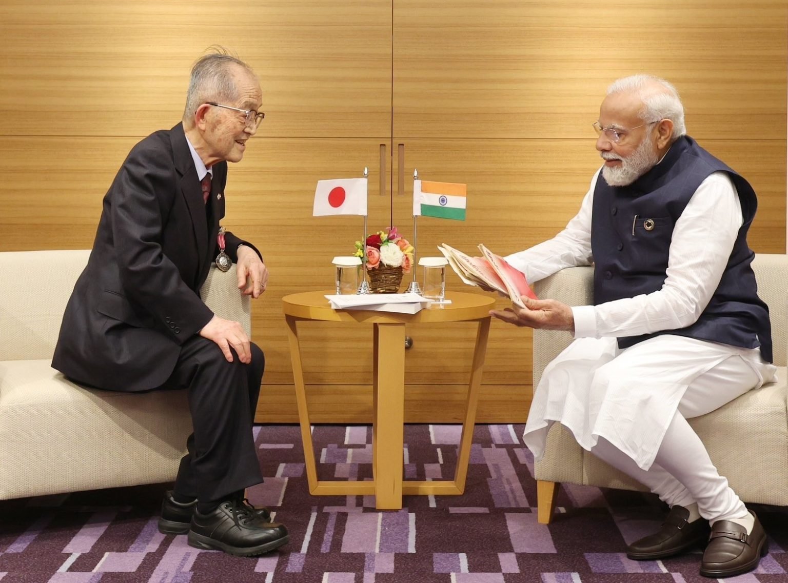 PM Modi interacts with Japanese personalities instrumental in promoting ...