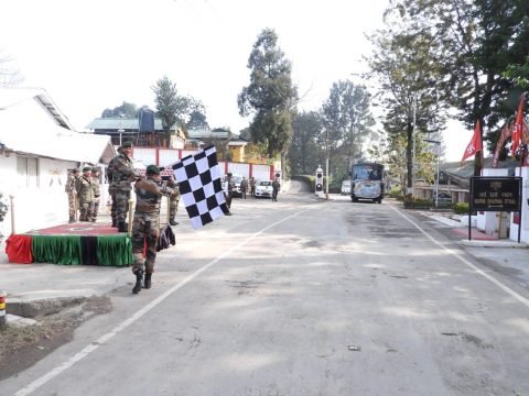 Assam Rifles organises Flag off ceremony for National Integration tour ...