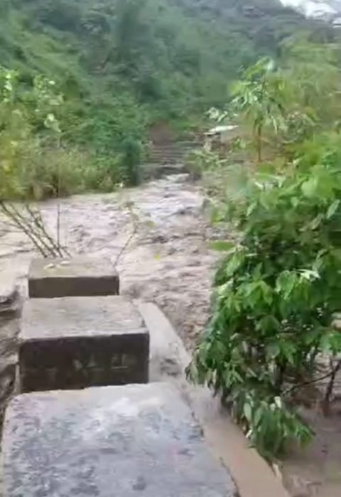 Heavy rains cuts off major road link in Chessore, Shamator - Nagaland ...