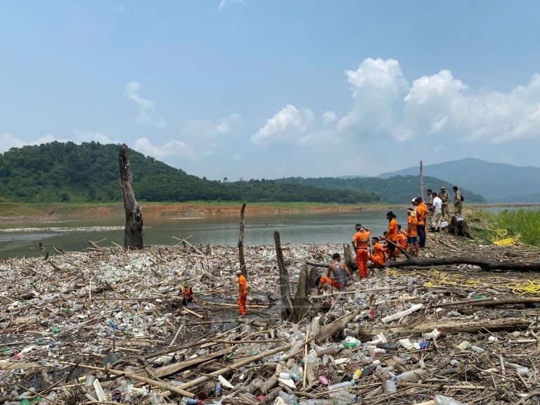 Clean Doyang Mission begins clearing wastes; DC Wokha seeks collective ...