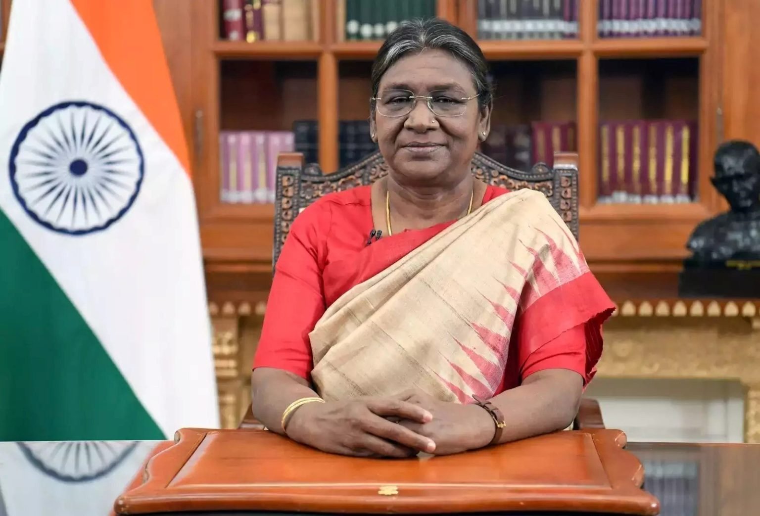 President Droupadi Murmu celebrates 66th birthday today; PM, VP extends ...