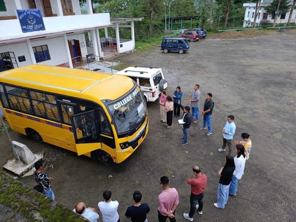 Sao Chang College bus inaugurated with dedicatory prayer - Nagaland ...